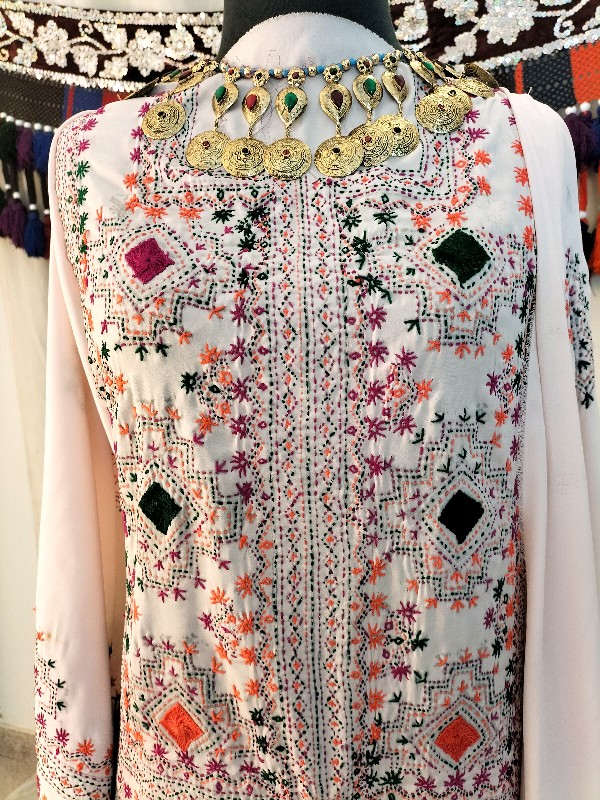 Hand Made Balochi Dress | Shoolok | Running stitch - Balochi ...